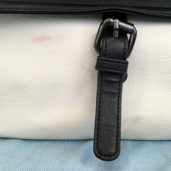 Expressions Nyc | Bags | Expressions Nyc Large White Traveler Leather ...